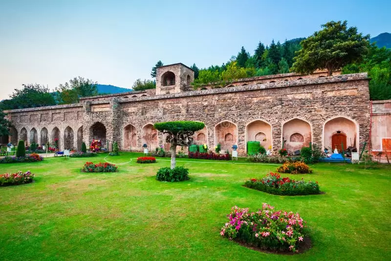 Pari Mahal | Wander Yak